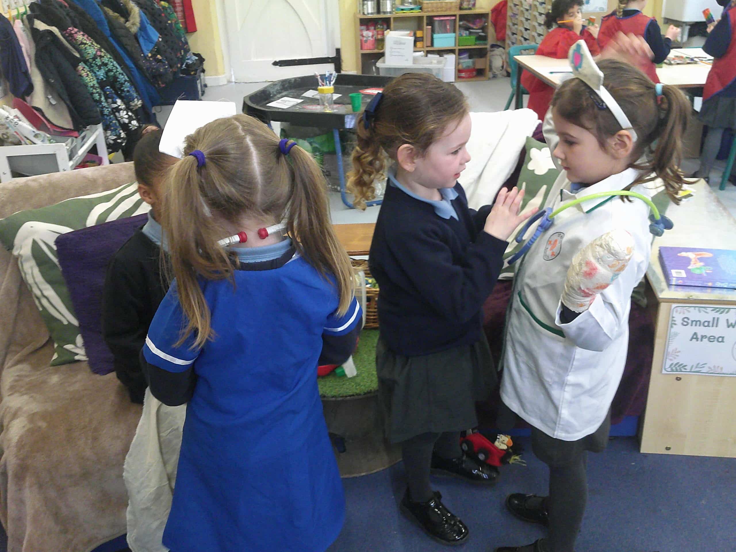 More visitors and Easter eggs! - Pirton School